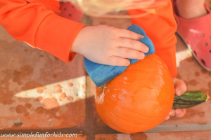 Pumpkin Washing - Simple Fun for Kids